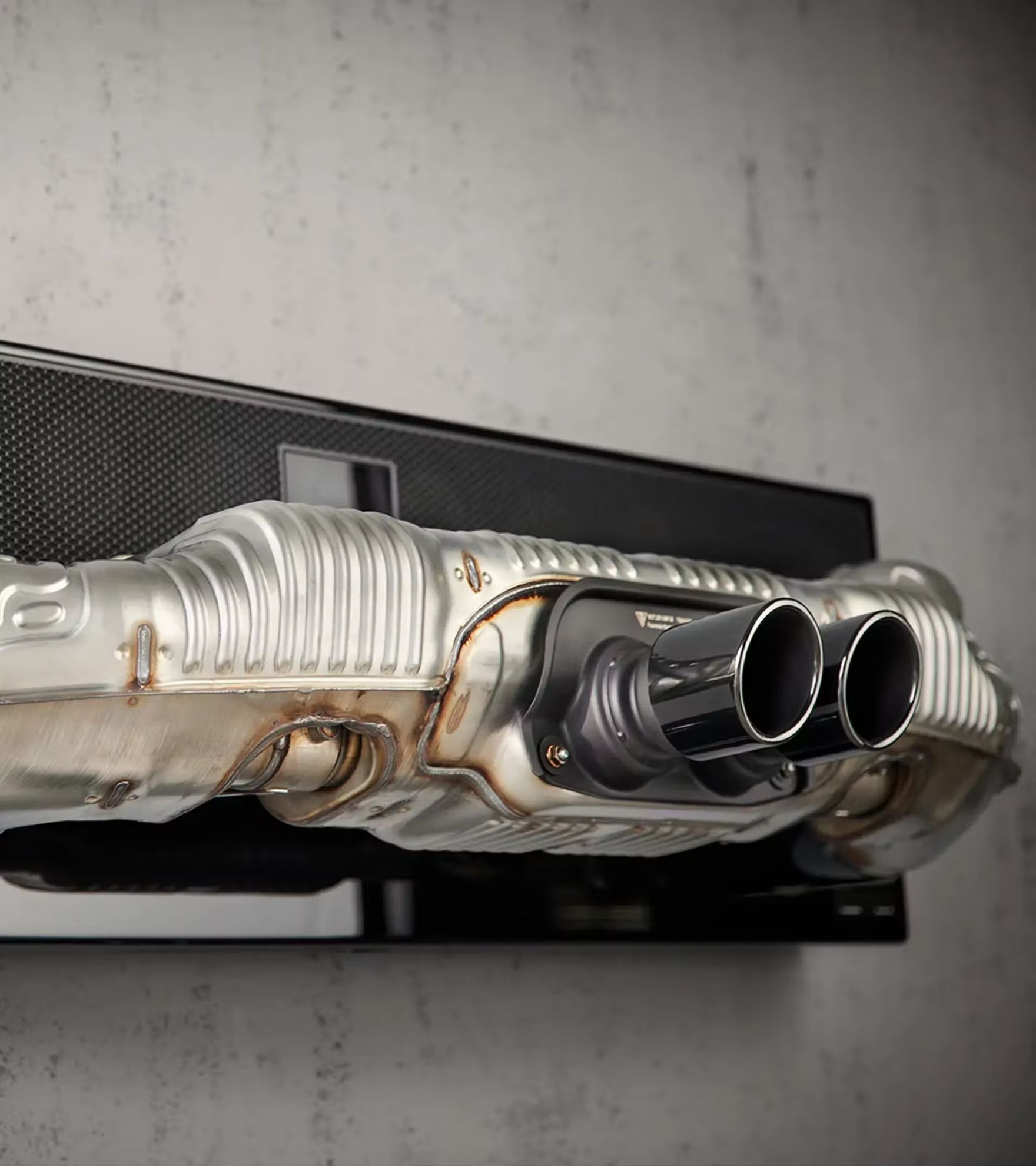 911 GT3 Soundbar Pro 2.0 Speaker from Porsche Design. Porsche Doncaster ...